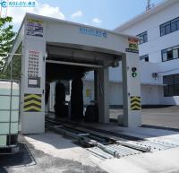China Efficiency Tunnel Car Wash Machine With Low Wax And Shampoo Usage for sale