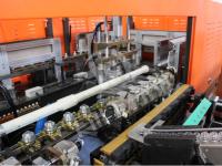 China 4 Cavity Plastic Automatic PET Bottle Blow Moulding Machine 4000BPH for sale