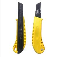China ODM Retractable Utility Knife Blade Paper Replacement Trimmer Cutter for sale