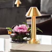 China CE Retro Rechargeable Gold Table Lamp Desk Wireless Desk Light for sale