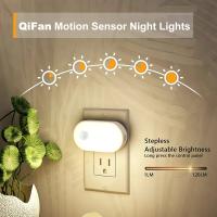 China 0.3W 500mAh Amber Plug In Smart Motion Sensor Night Light With Adjustable Brightness for sale