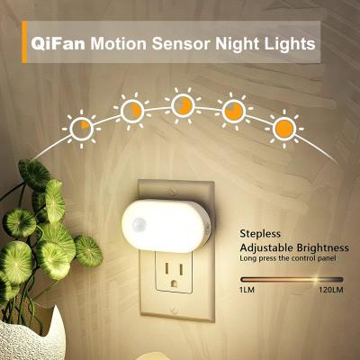 China 0.3W 500mAh Amber Plug In Smart Motion Sensor Night Light With Adjustable Brightness for sale