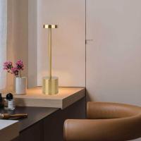 China TPYE C Charging Modern Theme Metal Touch Table Lamp For Bar Bedside for sale