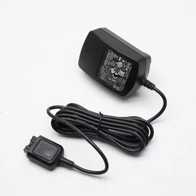 China XINHON NNTN8038 Portable Travel Charger with 12V/1.5A Output and Qi Wireless for MTP3000 MTP6000 Two-Way Radios for sale