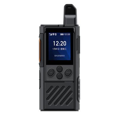 China POC P30 4G LTE Public Network Walkie Talkie 3300mAh Long Range Unlimited Distance Handheld Two Way Radio for sale