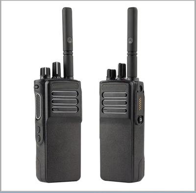 China Motorola DM4400e 5W UHF VHF Handheld Walkie Talkie 32 Channel IPX7 for sale