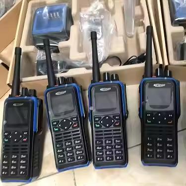 China Kirisun DP810 DMR Digital Handheld Two-way Radio 5W Output 1024 Channels IP68 Explosion Proof for sale