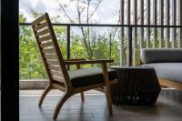 China Wearproof Resort Style Apartment Furniture Set Customised Sofa And Chairs for sale