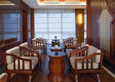 China ISO9001 SGS Conference Room Furniture Meeting Room Table And Chair Set for sale