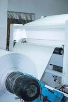 China Movable Glue Type PE Coated Paper , Ordinary Sticky White Paper Sheet Roll for sale