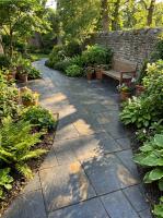 China Curved Edge French Limestone Garden Paving Brick 4 Specs Mixed Layout for sale