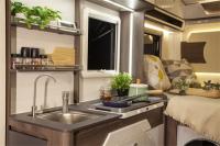 China Electric Camper Van RV Motorhome Travel Camper Vans Family Camper Van for sale