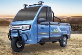 China Wei Ka 300 Three Wheeled Electric Pickup Trucks Can Carry One Ton for sale