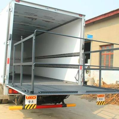 China Portable Tractor Trailer Liftgate 200*220 750kg Small Tail Lift for sale