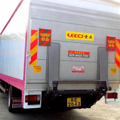 China Durable 1500KG Long Life Van Tailgate Lifter Cargo Truck With Liftgate for sale