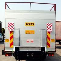 China Long Life 1500KG Cantilever Tail Lift 2KW Rail Liftgate 	Steel Plate for sale