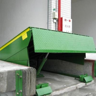 China 8000Kg Hydraulic Dock Leveler DC24V Hydraulic Loading Dock Ramps for sale