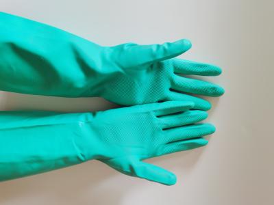 China 15 Mil Green Nitrile Glove CE  Certified Beaded Cuff for Added Protection for sale