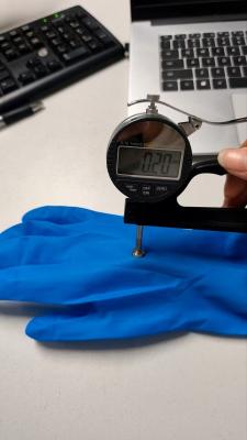 China 320mm Minimum Length Oil Resistance Gloves Designed with Textured Fingertips to Provide Enhanced Grip and Oil Protection for sale