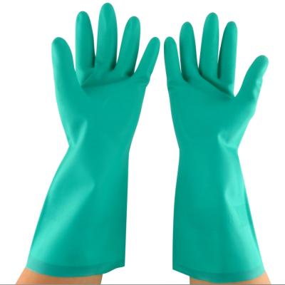 China 33 CM Length Green Nitrile Hand Glove Featuring Unflocked Lining Suitable for Medical Laboratory and Pharmaceutical Industry for sale