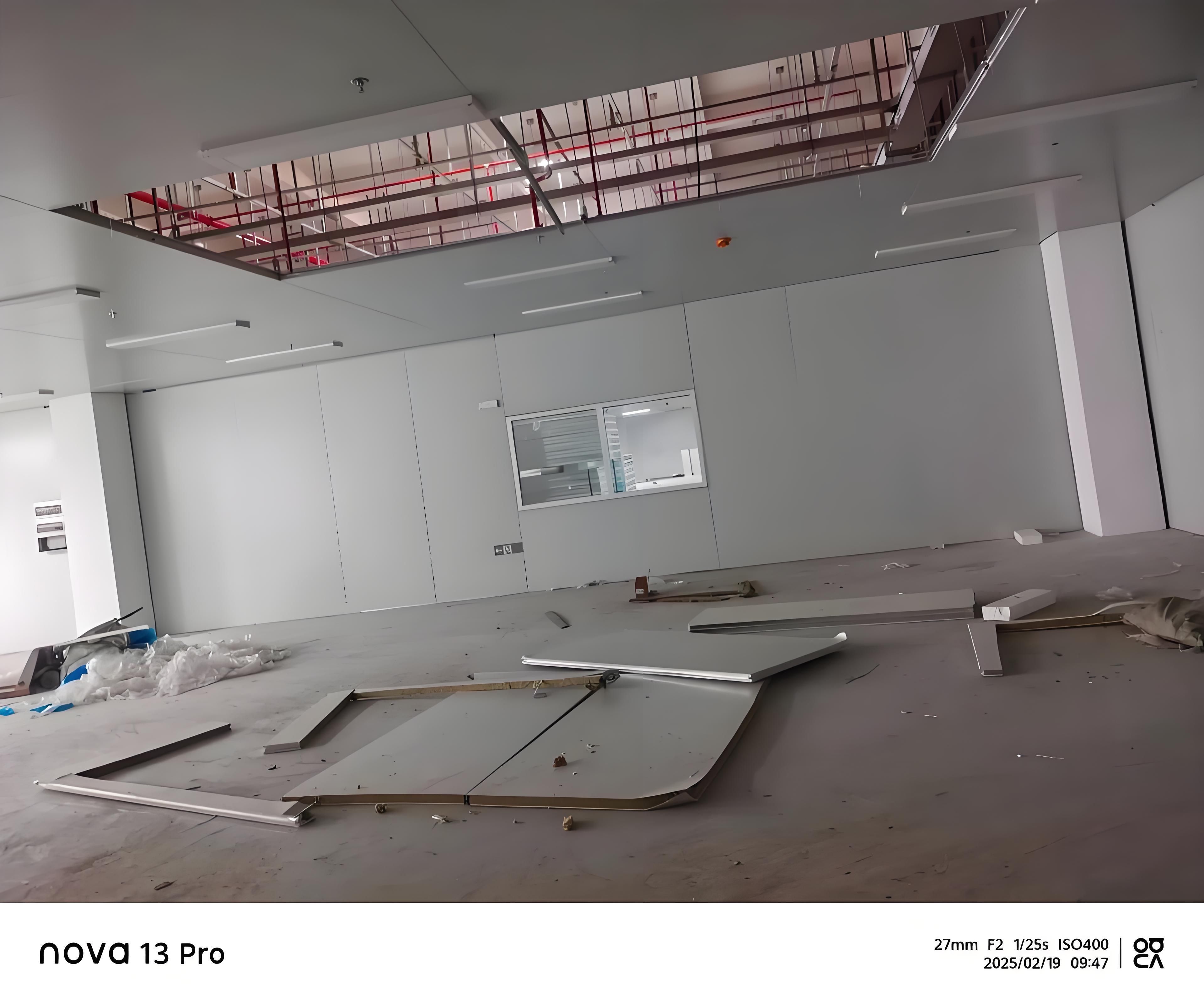 Clean room ceiling panel installation