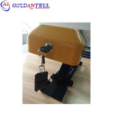 China Automatic IP54 Waterproof Car Parking Lock with 305mm Lifting Height and 12V 7Ah Battery for Municipal Parking Lots for sale
