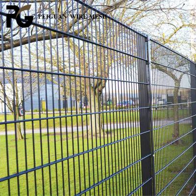 China Easily Assembled Powder Coated Galvanized Twin Wire 656 Doppelstabmatten Zaun Double Wire Mesh For Sale for sale