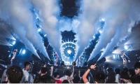 China 1700w Stage Light Smoke Machine with Remote Control and Party Wedding Disco in AC220V-240v for sale