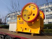 China Larger feed opening Stone rock crushing machine Capacity 390t / h for sale