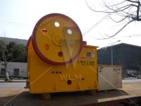 China Larger feed opening Stone rock crushing machine Capacity 390t / h for sale