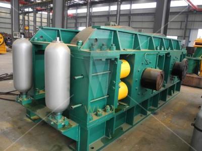 China Hydraulic Controlling System Roller Crusher for Mining CE / ISO for sale