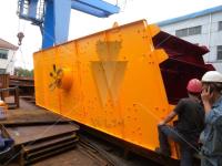 China 30kw Stable Cast Steel Vibrating Screen for Road and Bridge 16.2Hz for sale