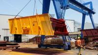 China Vibrating Screen Quarry Machine for Concrete Industry 2100mm x 6000mm for sale