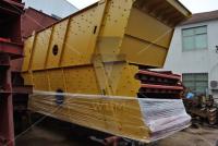 China 11 kw chemical industries Separated Stone Vibrating Screen for Mining Crushing for sale