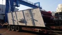 China High Strength Vibrating Screen Machine for Quarry Plant 30 - 200t/h for sale