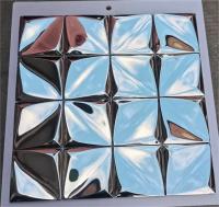 China Vacuum Metallizing PVD Equipment for Plastic Decor Crafts with Rich Metallic Hues and Fine Surface Reduction for sale
