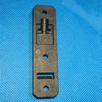 China RB-233 Plastic Nylon Spring Loaded Din Standard Rail Mounting Clip Black 20mm Width for sale