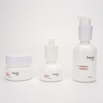 China Empty 50ml Plastic Dropper Bottles Packaging Lightweight Color Customized for sale