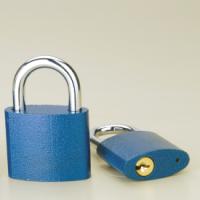 China Rarlux High Security Durable Decentered Solid Blue Color Plastic Painted Hardened Steel Iron Padlock Solid Brass Cylinder Key for sale