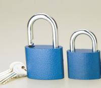 China Rarlux High Security Durable Decentered Solid Blue Color Plastic Painted Hardened Steel Iron Padlock Solid Brass Cylinder Key for sale
