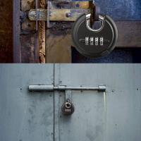 China Rarlux Heavy Duty Combination Padlock Zinc Alloy 70mm with 4-Digit Password Waterproof Hardened Shackle for sale