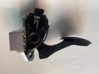 China Sinotruk Howo Truck Parts Electronic Accelerator Pedal WG9925570002/1 in Standard Size for sale