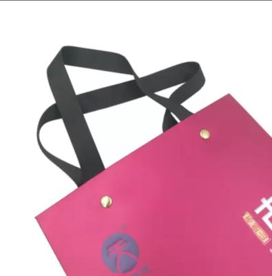China Personalised Gift Branded Paper Bags SGS 4C 8 X 13.5 X 2.5inch for sale