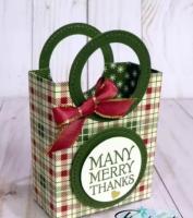 China 4C / 0C Kraft Paper Carrier Bags 300GSM Christmas Gift Paper Bags for sale
