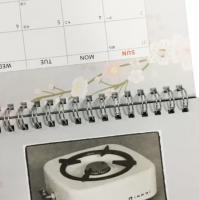 China 15 Sheets Cardboard Desk Calendar CMYK Printed Desk Base Calendar Customized for sale