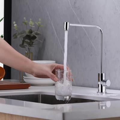 China Deck Mounted Brass Sinks with Ceramic Valve Core Single Handle and Brushed Surface Treatment for Single Hole Installation for sale