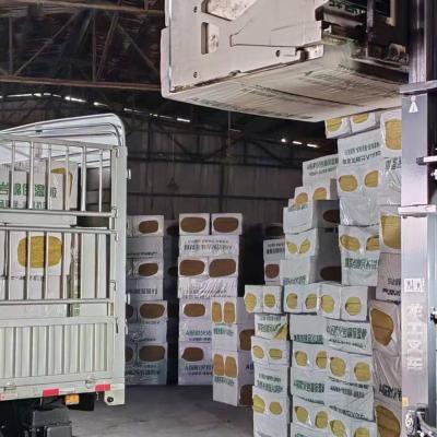 China Fireproof Rock Wool Board with Thermal Conductivity 0.038 W/mK, Temperature Resistance -268℃ ~ 650℃, and Density 100-200 Kg/m3 for sale