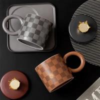 China National Trend Style Checkered Ceramic Cups And Plates With LIDS, Spoons, Large Round Handles, Mugs, Office Coffee Cups, And Home Drinking Cups Custom Ceramic Mugs for sale