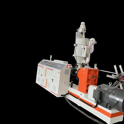 China Full-automatic PE Pipe Extrusion Line with OMRON Temperature Controller 9 Meters Long SUS304 Vacuum Tank for sale