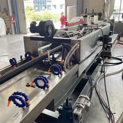 China Plastic PE PP PVC Electrical Conduit Single Wall Corrugated Pipe Extrusion Line Equipment for sale
